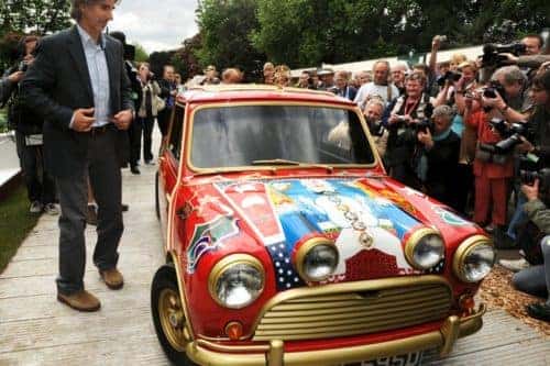 CHECK OUT TOP CELEBS WITH THEIR MINI MODELS | Habberstad MINI