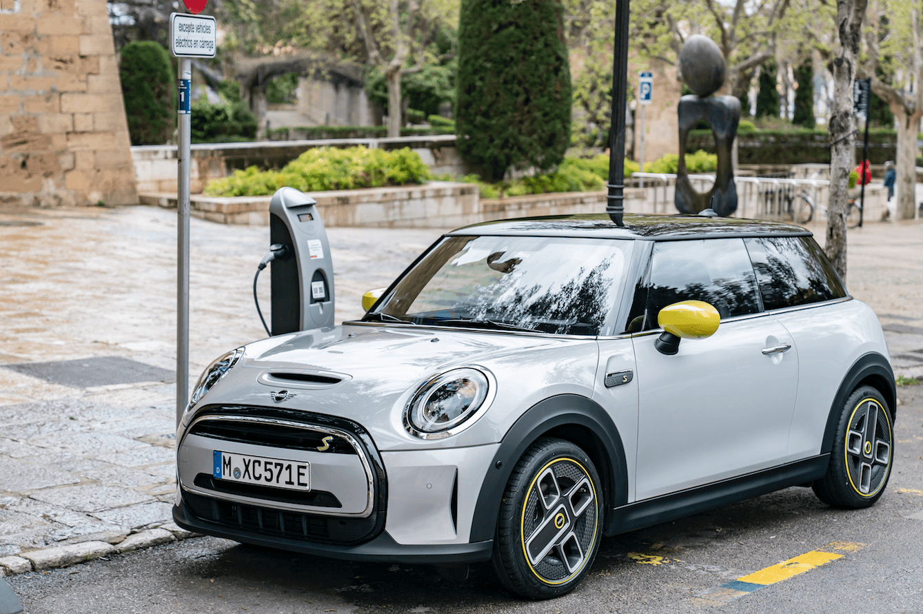 MINI Conducts Survey Showing Shift Towards Electric | Habberstad MINI