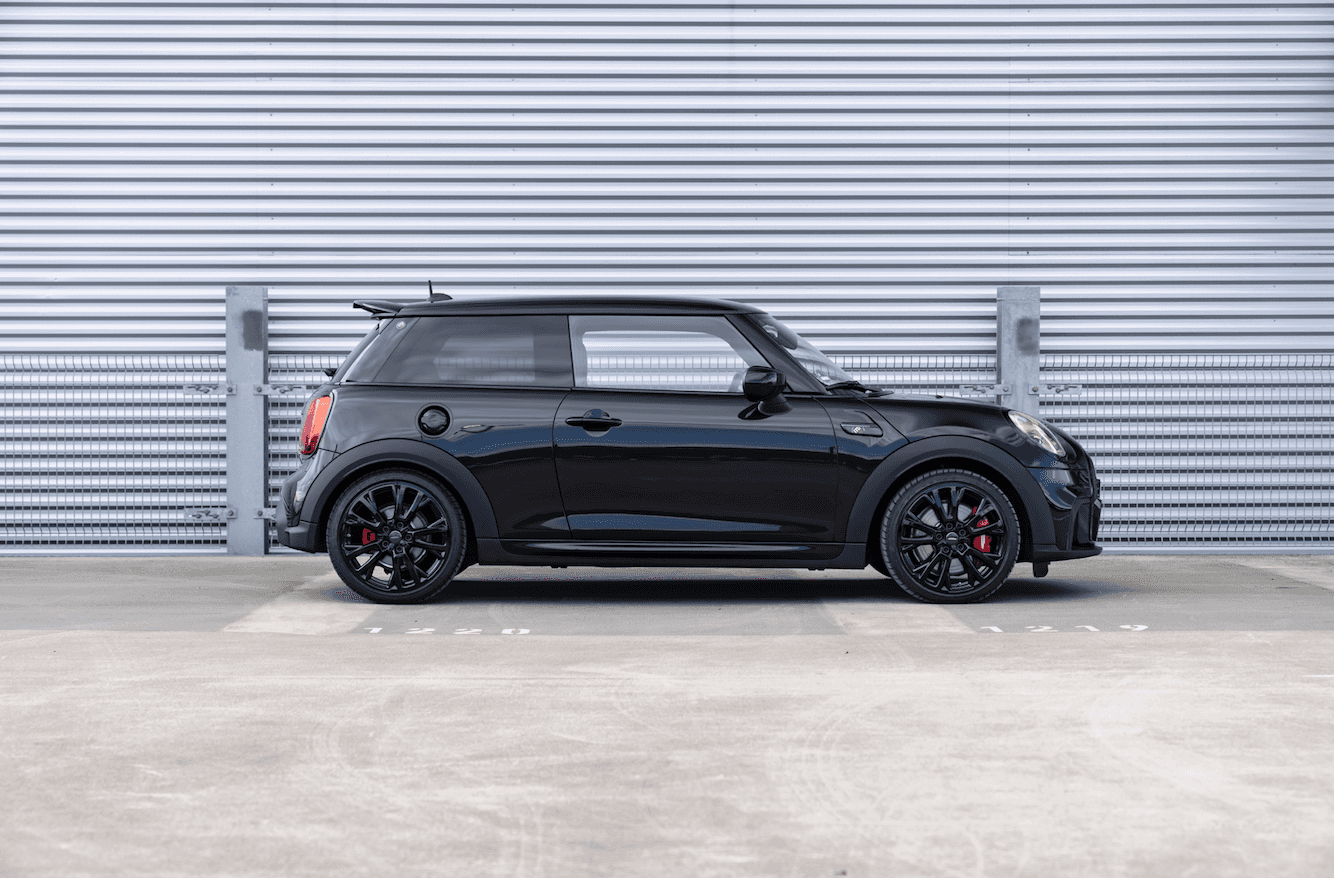 THE PURE ESSENCE OF MOTORSPORT: THE MINI JOHN COOPER WORKS IN THE ...