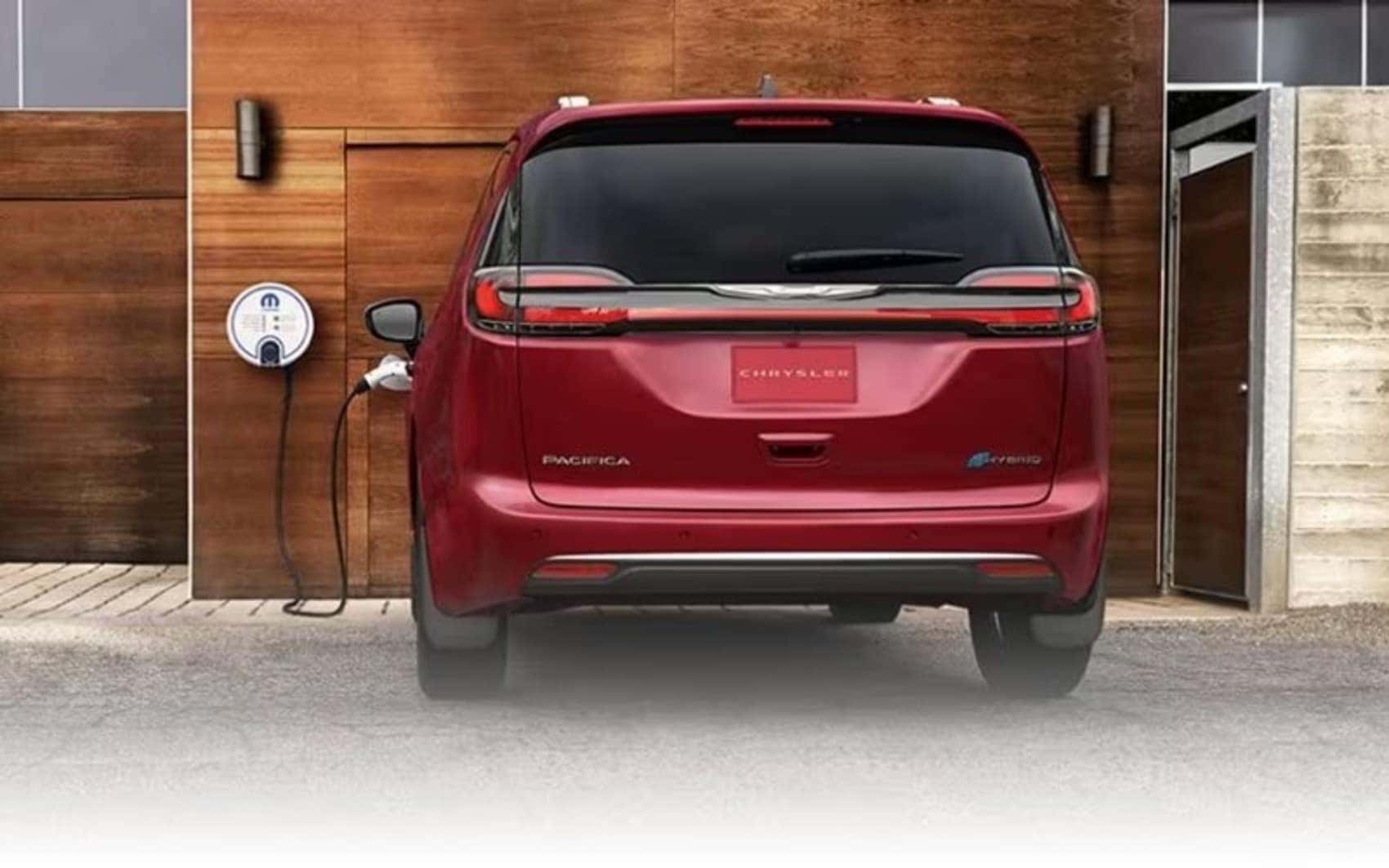 Chrysler Pacifica Hybrid Research Worcester MA | Harr CDJR