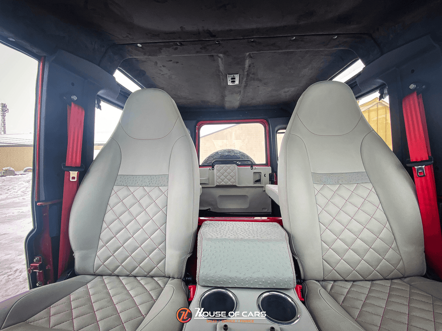 Featured Vehicle: 1985 Land Rover Defender 90 | House of Cars