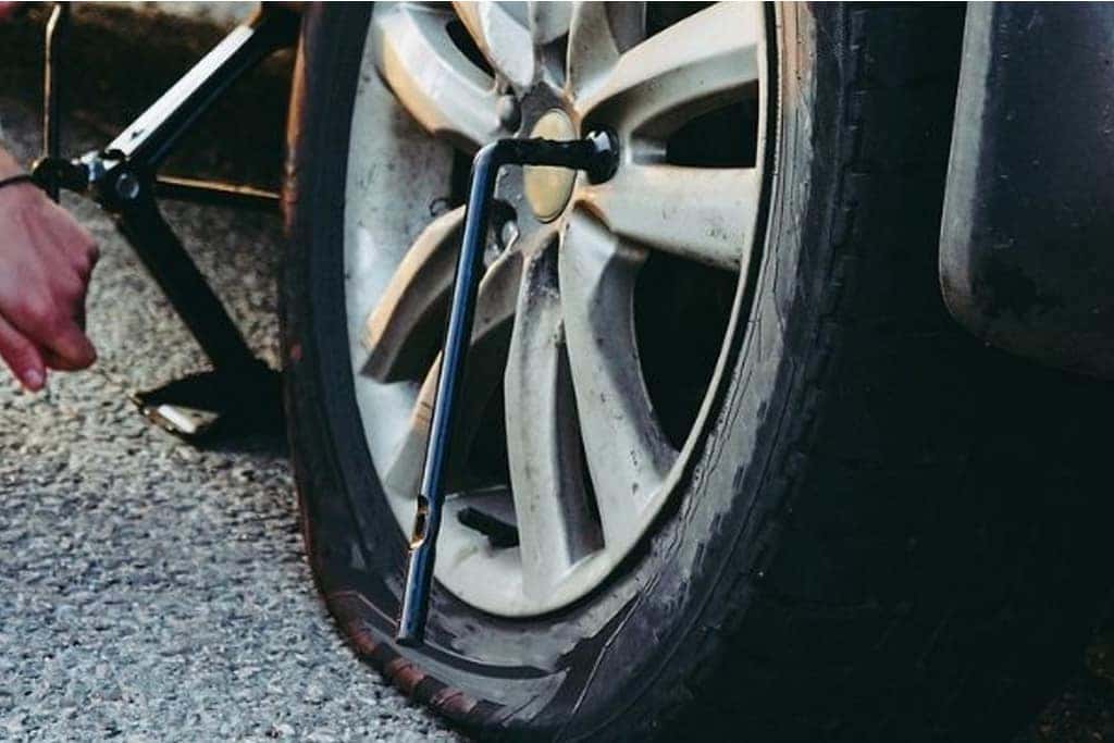 Tire Changing Safety Tips | Speedcraft Nissan