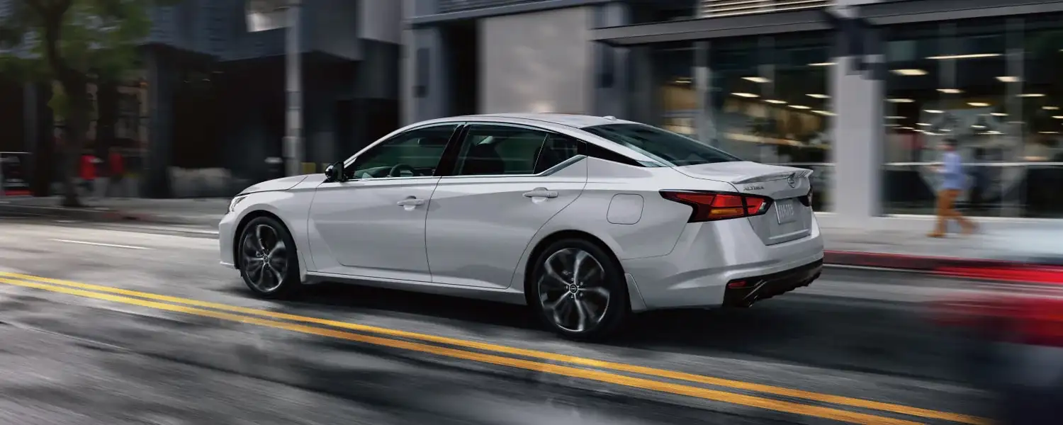 2025 Nissan Altima vs. 2025 Toyota Camry | Speedcraft Nissan