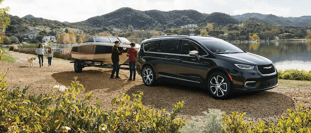 2026 Chrysler Pacifica vs Honda Odyssey | Chrysler Minivan | Whitten ...