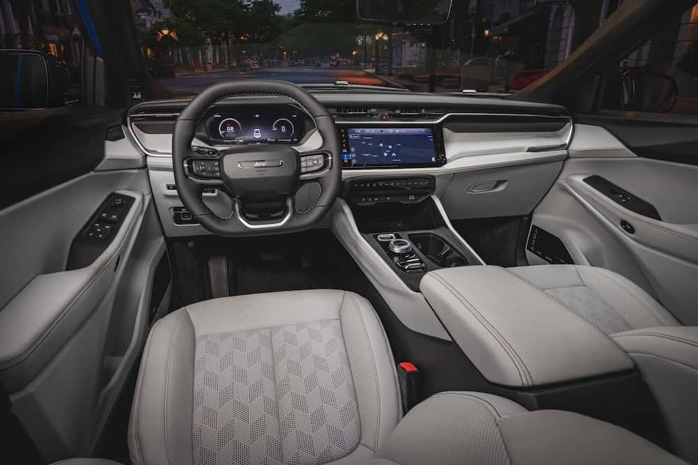 What Do the 2026 Jeep Grand Cherokee Reviews Say? | New Jeep SUV ...